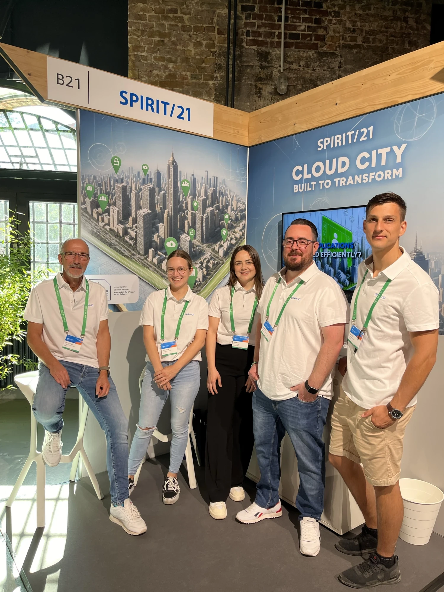 SPIRIT/21 · SPIRIT/21 beim AWS Summit 2024